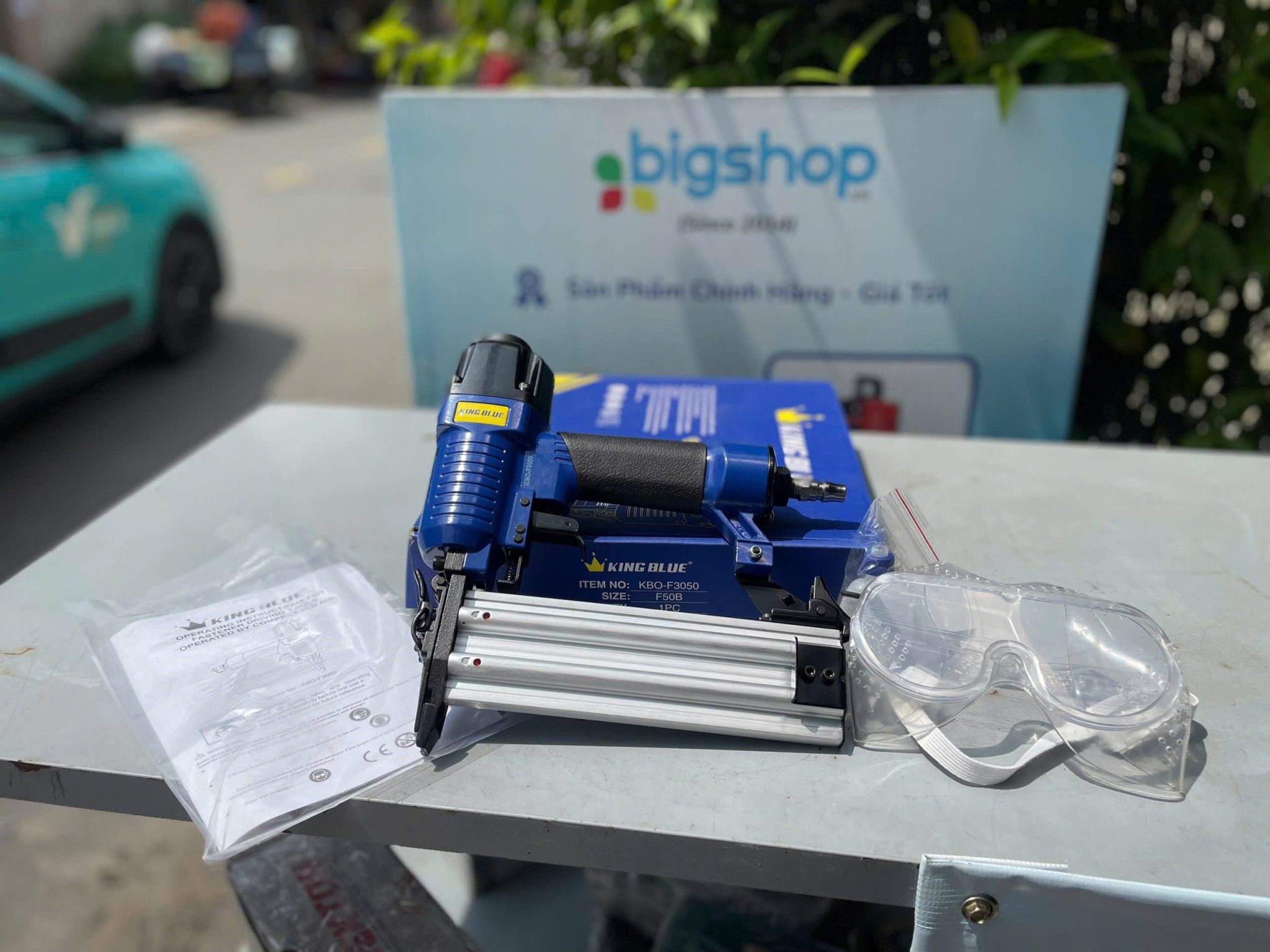Súng bắn đinh khí nén King Blue KBO-F3050 – Dùng đinh 50mm